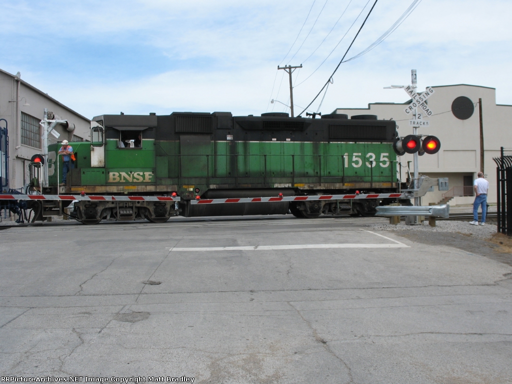 BNSF 1535
